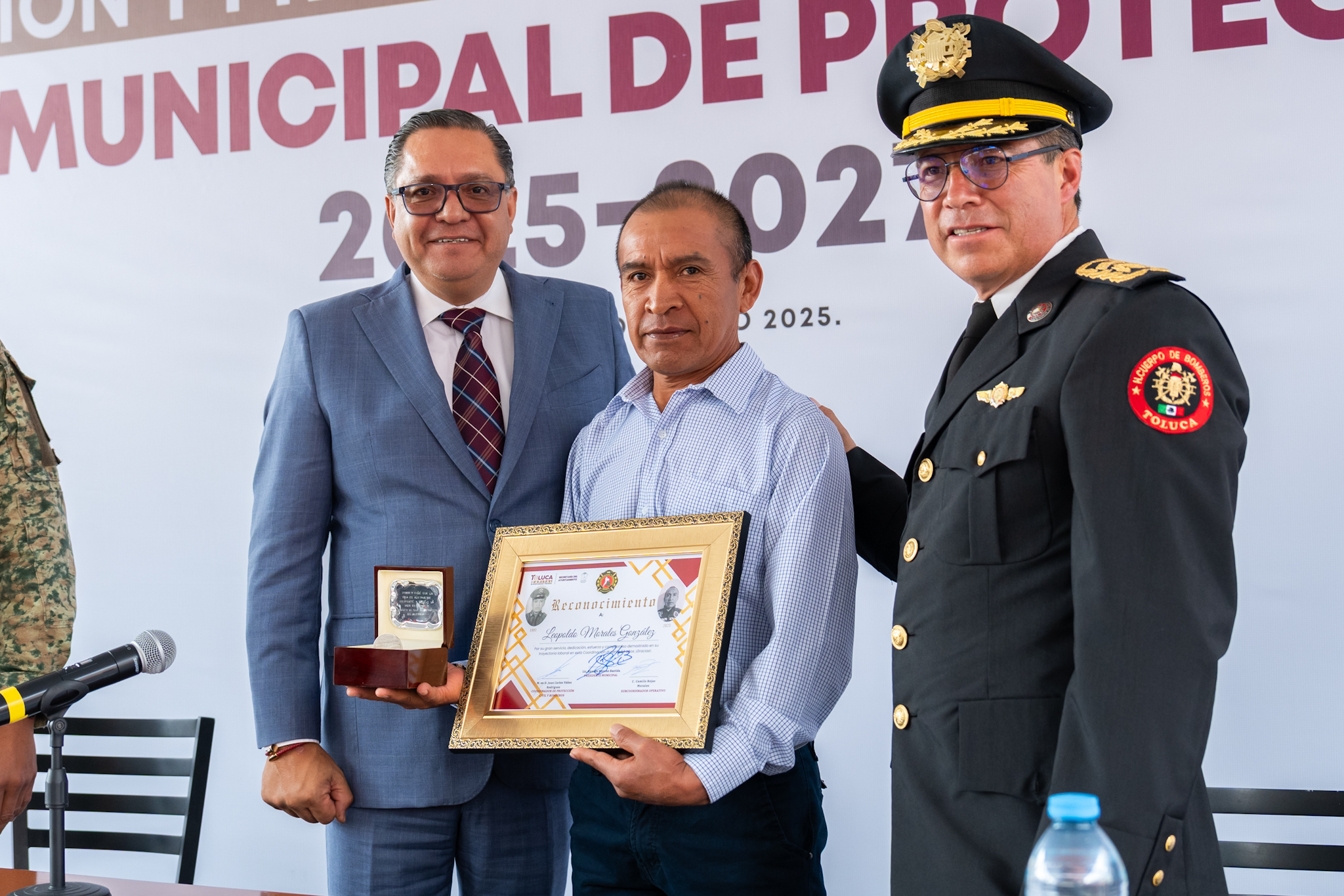 Reconoce Ricardo Moreno Bastida trayectoria por años de servicio a bomberos – Visión Digital