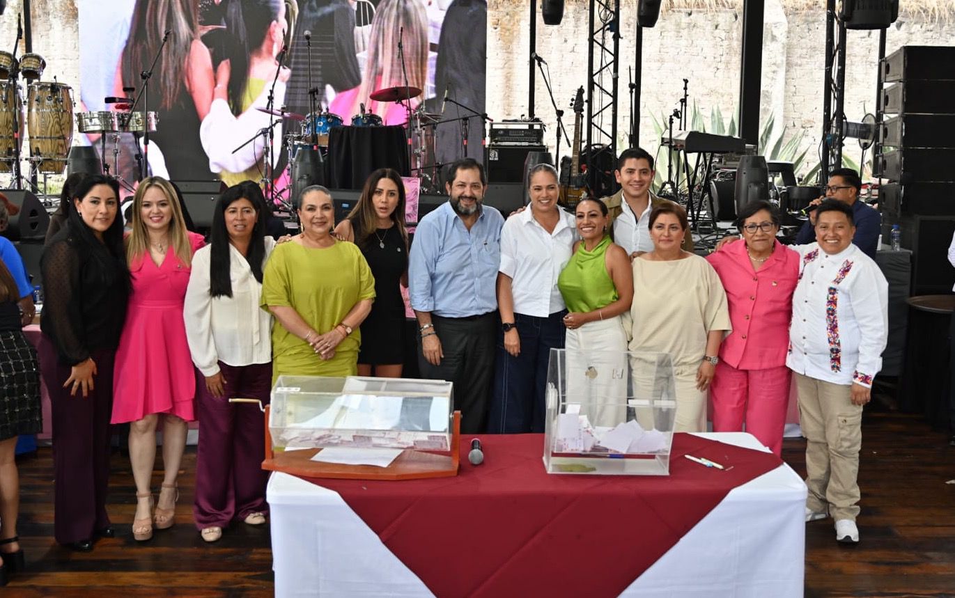 Reconoce Francisco Vázquez a madres servidoras públicas del Congreso ...